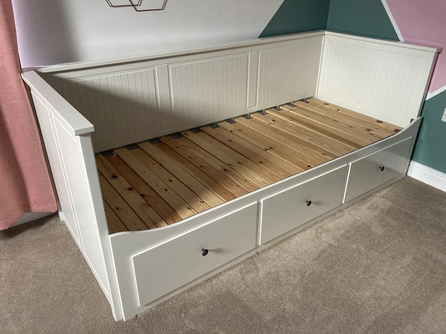 IKEA HEMNES DAY Bed with 3 Drawers. Used And In Good condition £150.00 ...