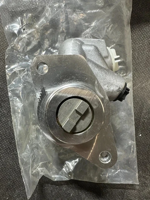 NEW GENUINE MERCEDES Atego Axor Power Steering Pump A0024601580 £129.99 ...