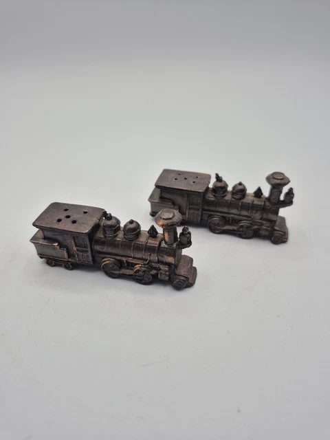 FREIGHT LOCOMOTIVE 1976 The Wheeled Train Salt and Pepper Shakers Japan ...