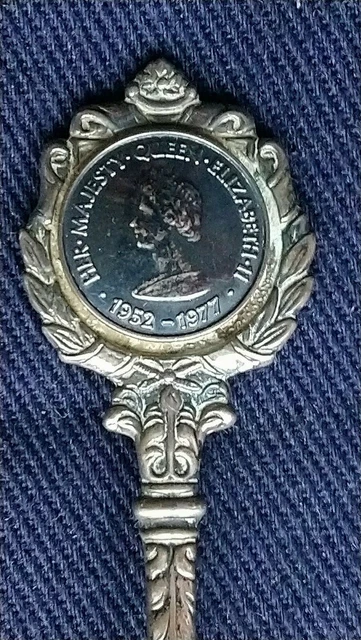 QUEEN ELIZABETH II Silver Jubilee 1952-77 Silver Hallmark 3D Souvenir ...