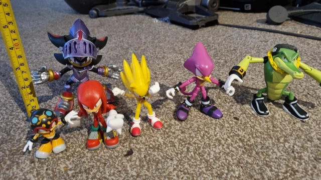 SONIC FIGURES - Super Sonic, Knight Shadow, Chaotic Toys as Pictured £2 ...
