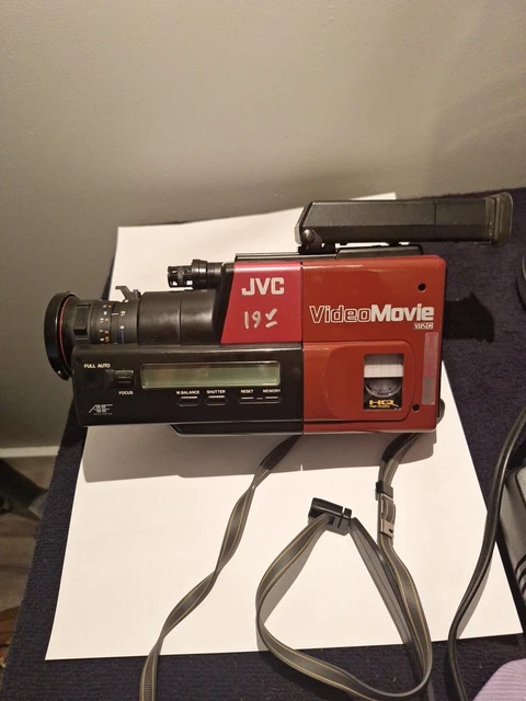 VIDEOCAMERA ZOOM VINTAGE JVC Videomovie GR-60U VHS-C 8x per parte EUR ...