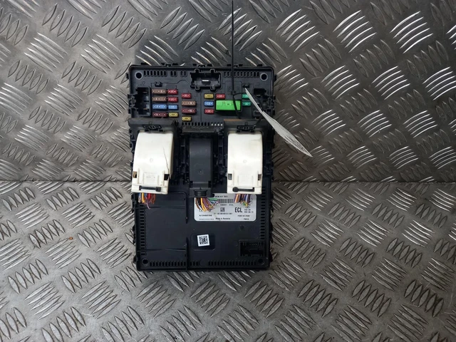 FORD FIESTA MK8 Body Control Module ECU HU5T15604ECL 2017 18 19 20 21 ...