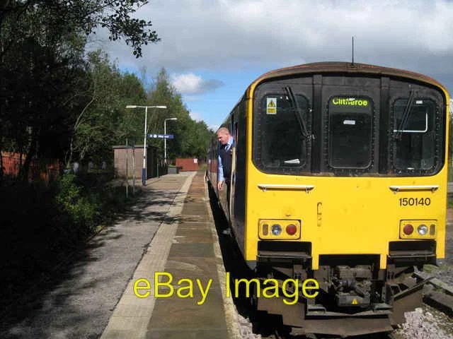 PHOTO 6X4 ENTWISTLE Station Platform Edge Fold\/SD7218 The station has ...