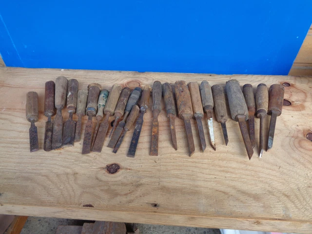 22 OUTILS ANCIENS Menuisier charpentier ciseaux à bois bedane gouge ...