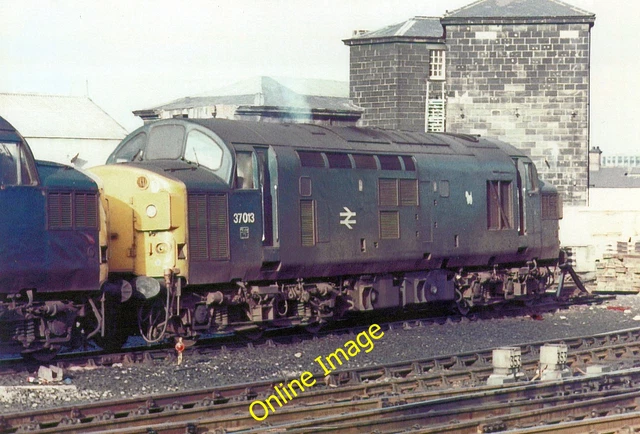 RAILWAY PHOTO 6X4 Class 37 37013 BR Blue Stabled at Gateshead c1985 £2. ...