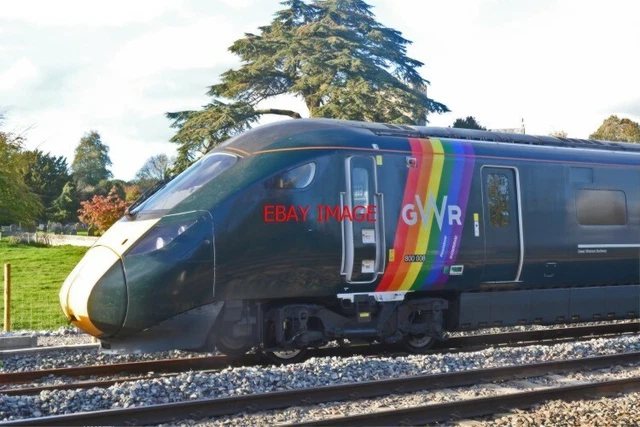 PHOTO CLASS 800 800008 First Iet In New Sidings At Bedwyn 21St October ...