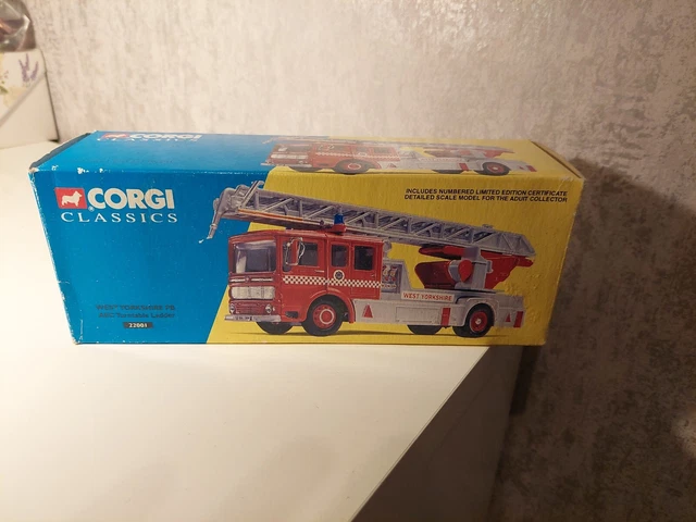 CORGI CLASSIC DIECAST Fire & Rescue Truck Engine West Yorkshire FB Aec ...
