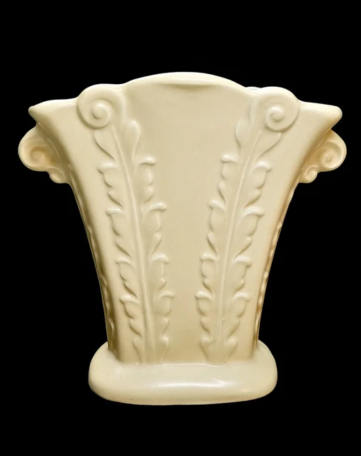 VINTAGE RUM RILL RED WING 1930s ART DECO ACANTHUS LEAF FAN VASE #522 ...