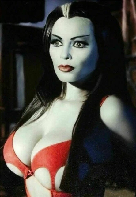 380343 The Munsters Yvonne Decarlo Lily Munster Red Wall Print Poster