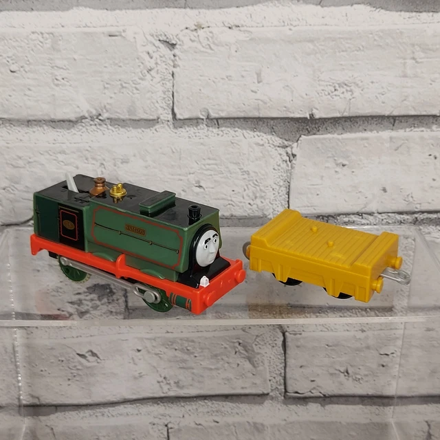 TRACKMASTER SAMSON AND Carriage Train Motorized Thomas The Tank Engine ...