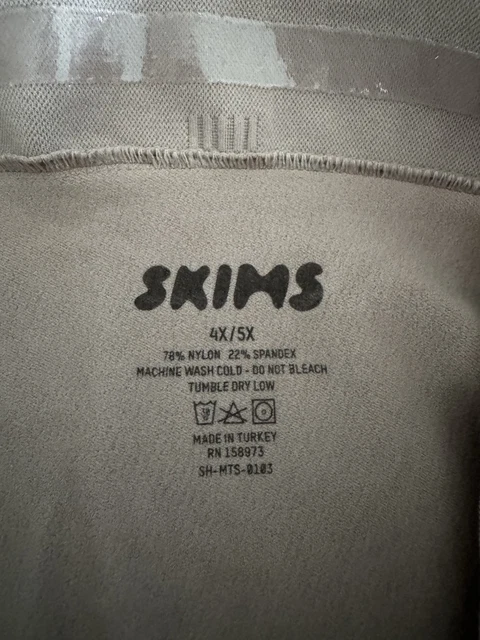 SKIMS SEAMLESS SCULPTING Short Mid Thigh Size 4X/5X Colour Umber £29.99 ...