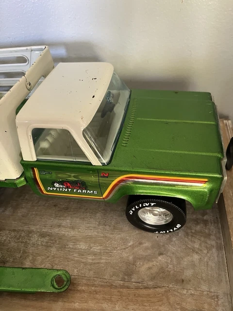 VINTAGE NYLINT Farms Chevy LUV Stake Truck Trailer Pressed Steel Toy ...