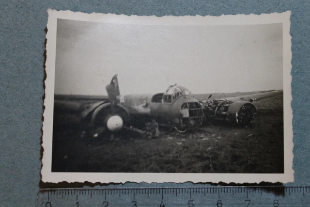 FOTO PHOTO JA WW2 Flugzeug airplane crash Wrack abgeschossen abgestürzt ...