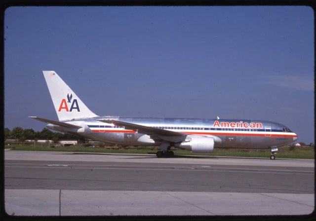 35 MM AIRCRAFT SLIDE N332AA American Airlines Boeing 767 DATED 1987 ...
