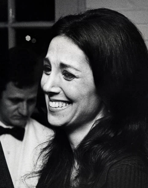 MARLO THOMAS AT Opening of "Good Doctor" at Tavern on the Gr - 1973 Old ...