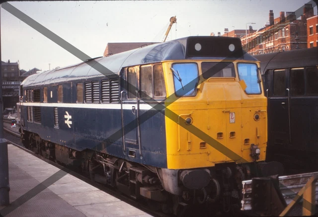 RAILWAY LOCOMOTIVE 35MM Slide – Class 31 Sitting At London Kings Cross ...