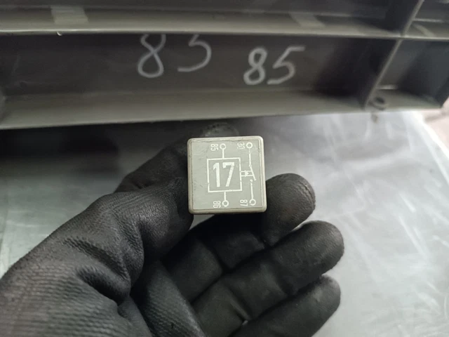 ORIGINAL VW GOLF MK1 I Audi 80 Contact Relais 17 Relais de Contact EUR ...
