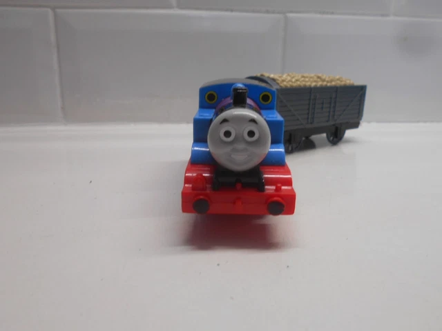 TOMY TRACKMASTER THOMAS the tank engine battery train talking thomas £ ...