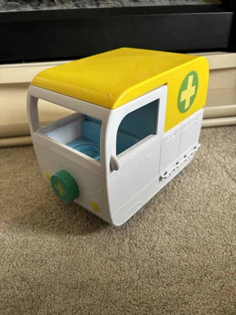 PEPPA PIG MOBILE Medical Centre Ambulance playset £10.79 - PicClick UK