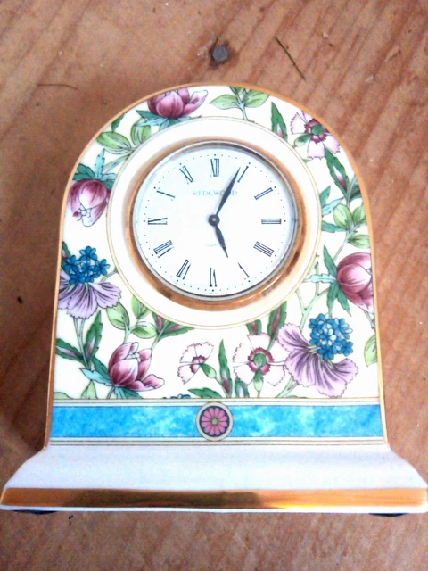 WEDGWOOD WEDGEWOOD 1995 Sarah Floral Bone China Quartz Movement Mantel ...