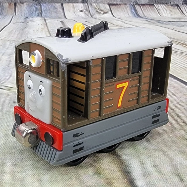 THOMAS THE TRAIN And Friends TOBY Tram Engine Die Cast Magnetic Take N ...