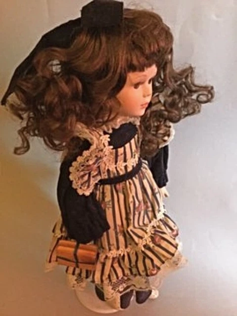HAUNTED DOLL HIGH Society Rebel Lady Elizabeth Active Spirit Energy ...