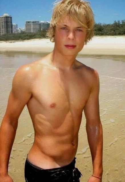 Shirtless Male Beefcake Shaggy Hair Blond Jock At Beach Photo 4x6 F1535