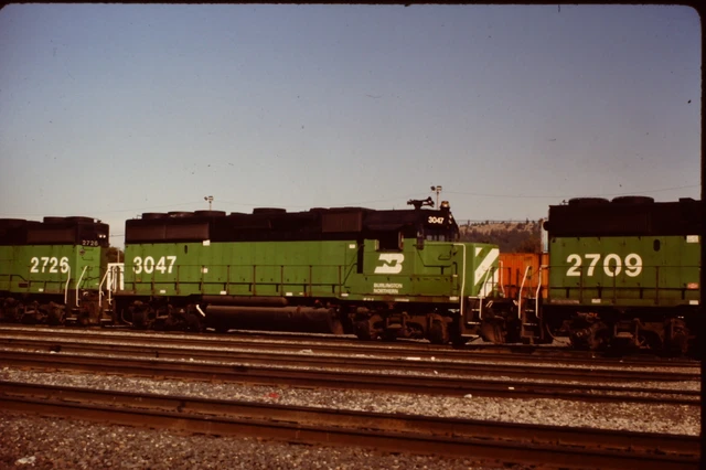 ORIGINAL KODACHROME RAILROAD Slide Burlington Northern BN GP40-2 3047 Spokane 90 EUR 3,70 ...