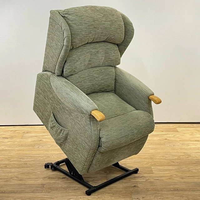 RISER RECLINER CHAIR By Electric Dual Motor 1 Year Warranty £795.00 ...