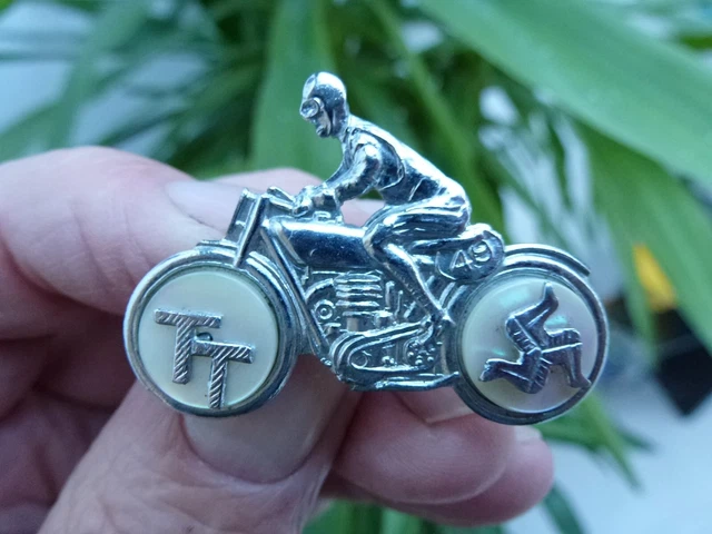 VINTAGE ISLE OF Man TT Motorcycle Racing Rare Early Pin Badge £31.00 ...