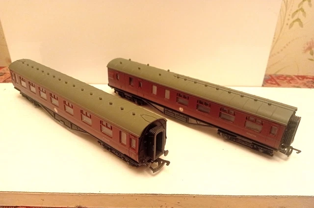 MAINLINE/DAPOL EX-LMS STANIER coaches M3864 (Bk/3) and M5657 (comp) £16 ...