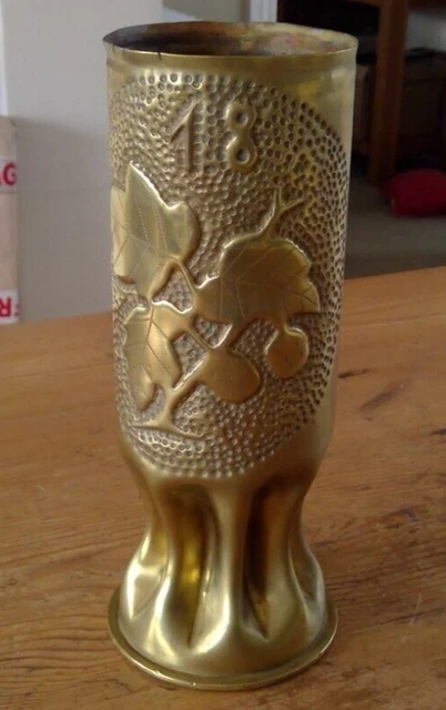 WW1 TRENCH ART Fluted/Decorated with Leaves and number 18 Brass Shell ...