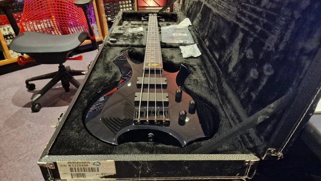 ESP TOM ARAYA Kiso Custom Shop Slayer Signature Bass Guitar Namm 2012 ...