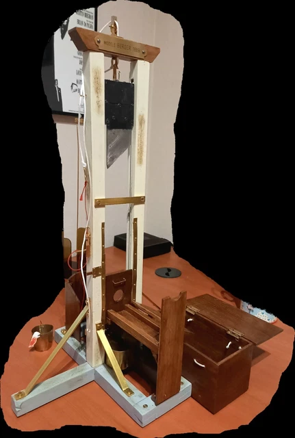 REPRODUCTION A L'ÉCHELLE 1/10 De La Guillotine Modèle BERGER 1889. EUR 400,00 - PicClick FR