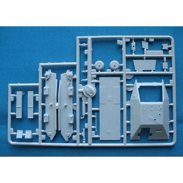 UNIMODELS UM 358 Plastikmodellbausatz Maßstab 1:72 Hetzer-Starr ...