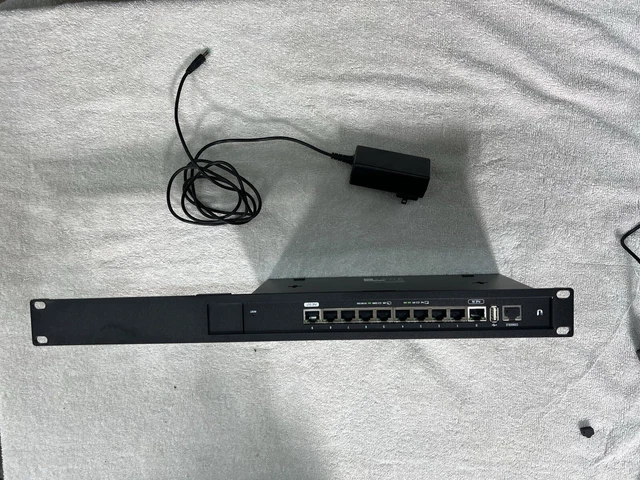 UBIQUITI ER-10X EDGEROUTER 10-Port Gigabit Router W/ Rack Mount Kit ...