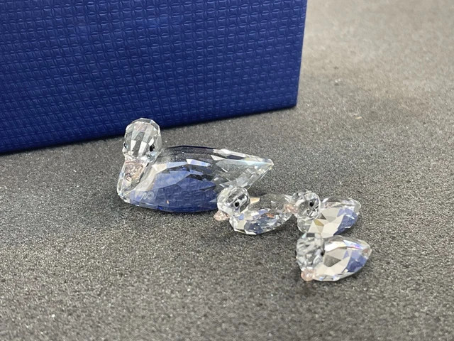 FIGURINE SWAROVSKI 5004695 Famille de canards 3,8 cm. Emballage d ...