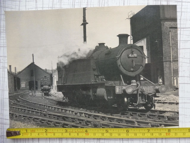 STEAM LOCOMOTIVE BLACK & White photo GW 4278 at ABERDARE SHED on 18th ...