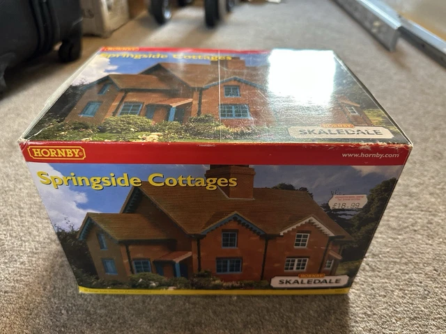 HORNBY R8563 OO Gauge Skaledale Scenery 'Springside Cottages' - Boxed £ ...