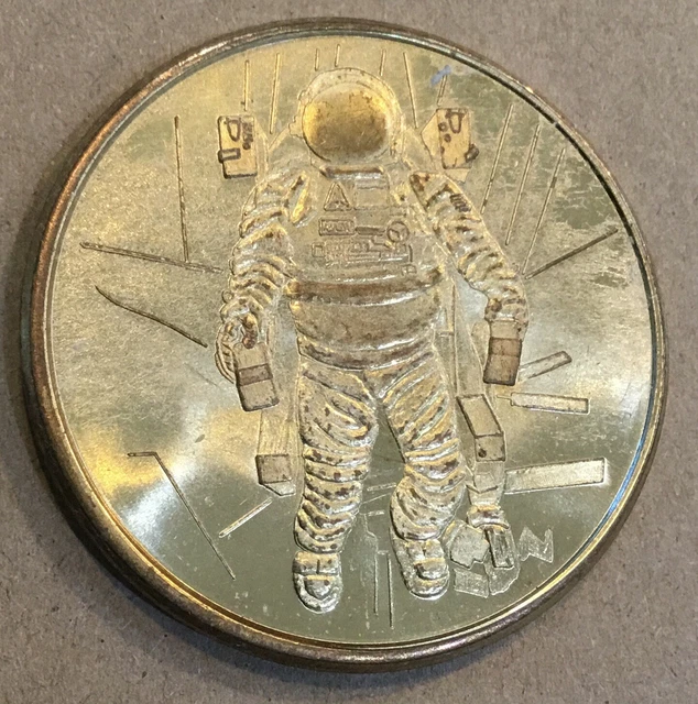 SPACE CENTER ASTRONAUT Suit Coin Medal NASA Space £4.69 - PicClick UK