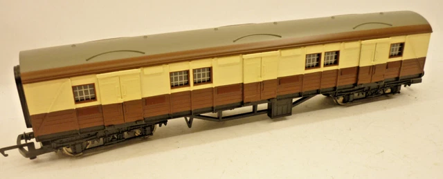 HORNBY 00 GA SOUTHERN RAILWAY PULLMAN BOGIE LUGGAGE VAN - BROWN CREAM ...