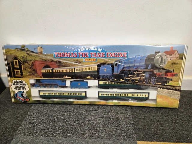 THOMAS THE TANK Engine Hornby Gordon Passenger Electric Train Set Bnib ...