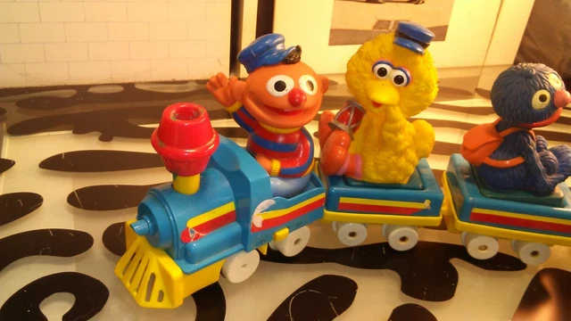 SESAME STREET TRAIN Set Figures Vehicles Tyco Preschool Ernie Elmo Bird ...