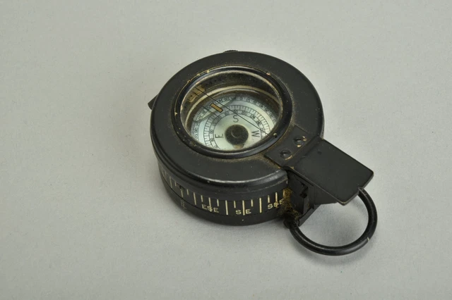 1940 WW2 COMPASS. British Army Prismatic Type Field Gear. Ref TIO £0.99 ...