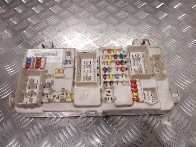 2008 FORD FOCUS Mk2 Bcm Body Control Module Fuse Box 7M5T-14A073-Cd $57 ...