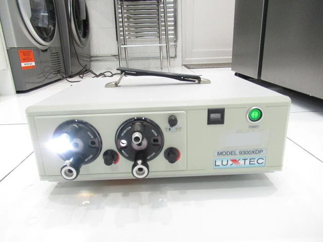LUXTEC 9300-XDP SURGICAL Endoscopy Xenon Lightsource Storz Olympus Acmi Wolf Uk £449.99 ...