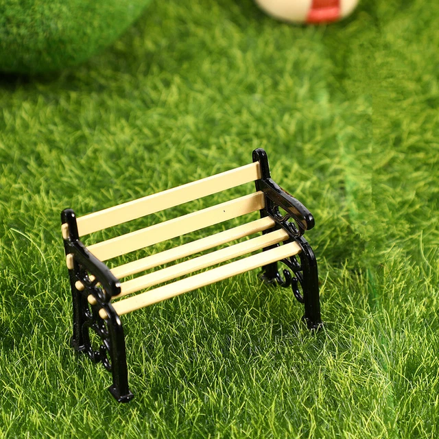 WOODEN MINI HOUSE Bench Miniature Park Benches Home Décor Accessories £ ...