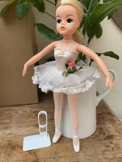 Vintage 1980s Pedigree Sindy Doll Ballerina Active Ballet Dance And Stand