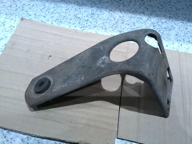 LAND ROVER DEFENDER radiator support bracket passanger side £15.00 ...